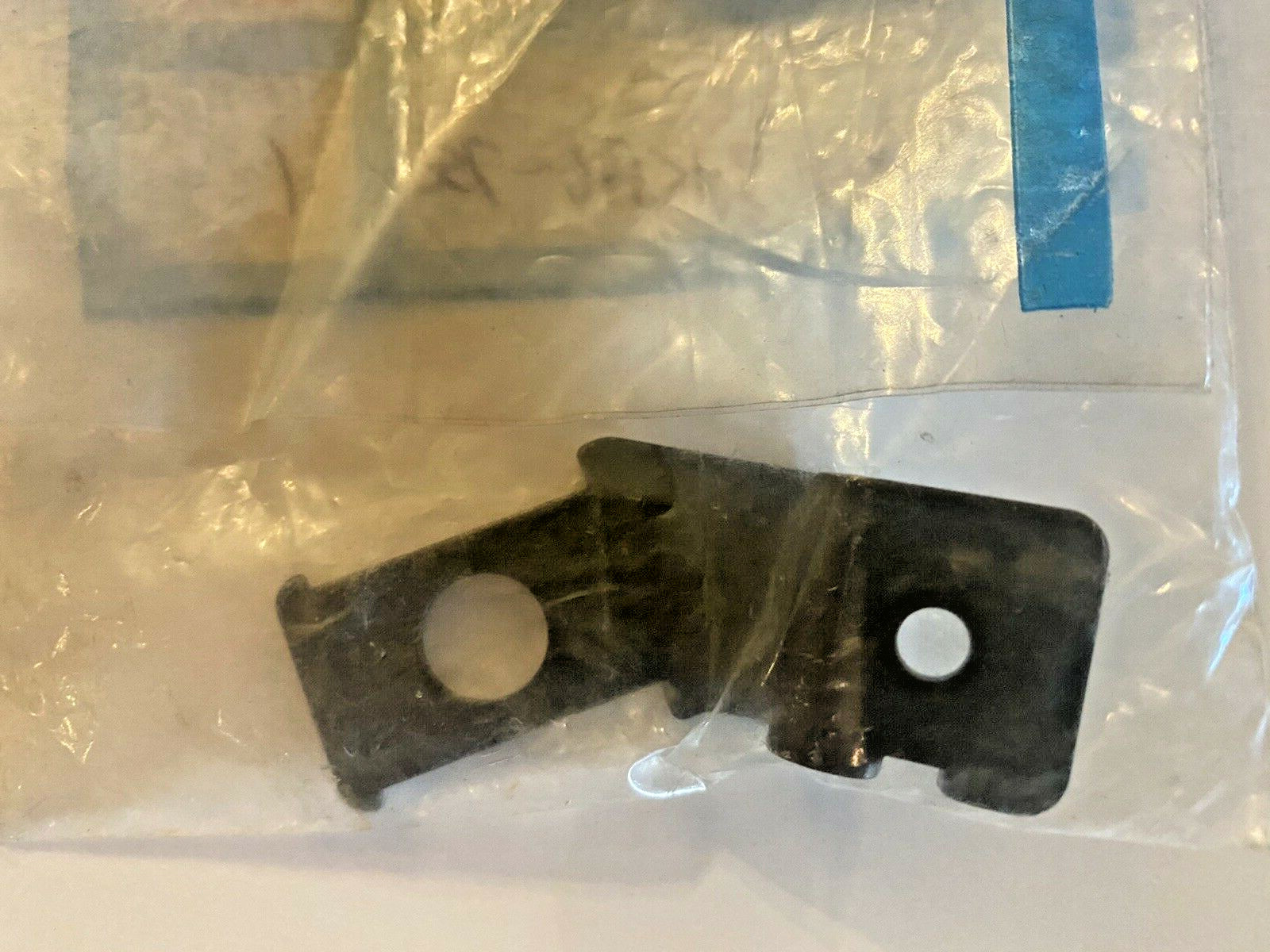 Honda Genuine Parts NOS, 33407-KA6-750,1983 XR250R STAY, R.FR WINKER ...