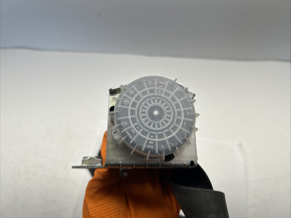 OEM Front Left Side Seat Belt Retractor 06-09 Range Rover Sport L320 ...