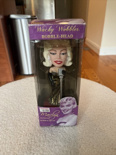 Marilyn Monroe Funko Wacky Wobbler 2008 RARE Bobble-Head NEW. Imperfect ...