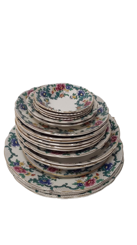Royal Cauldon "Victoria" Floral Dinnerware Set - 19 Pieces - Various ...