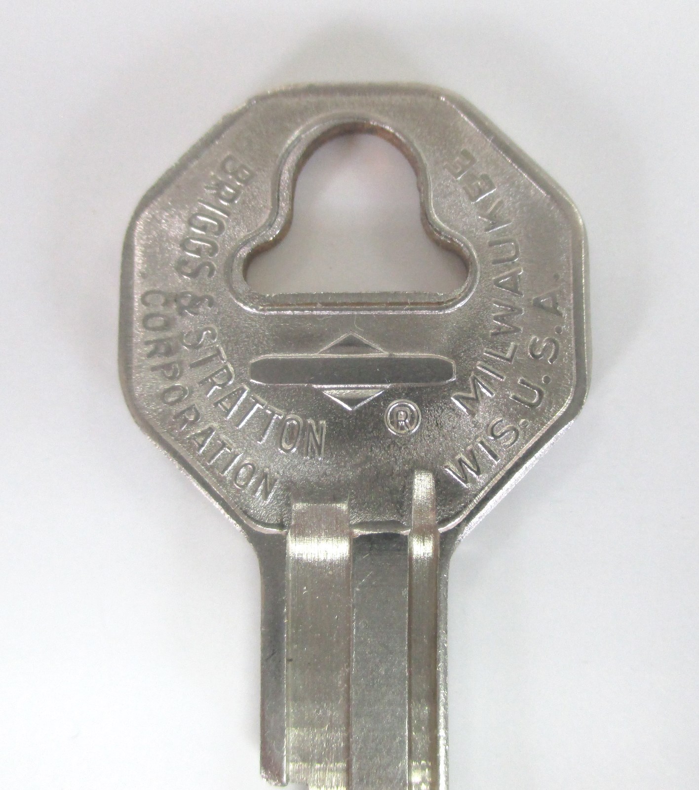 GM BUICK B-10 B-10 Briggs & Stratton Original Nickel Keys B&S 1936-1966 ...