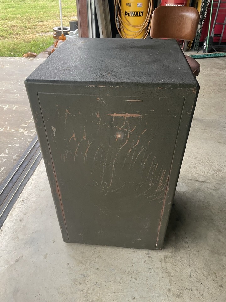 HALLS Standard Antique Safe | eBay