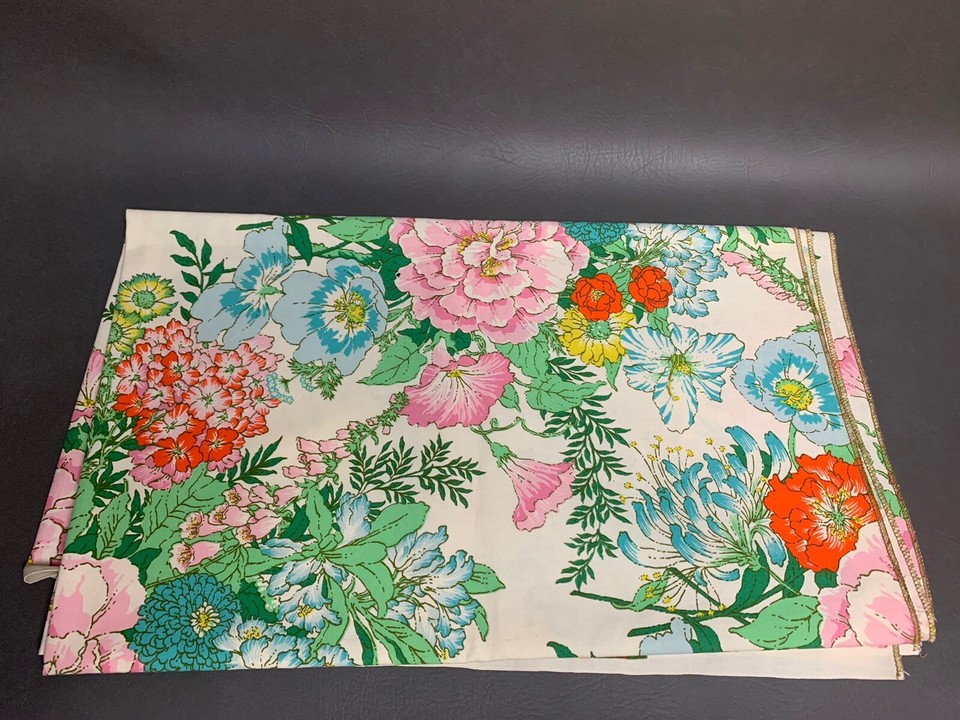 GEORGETOWN ZEPEL Floral 44" X 53" Fabric Material 1970's | eBay