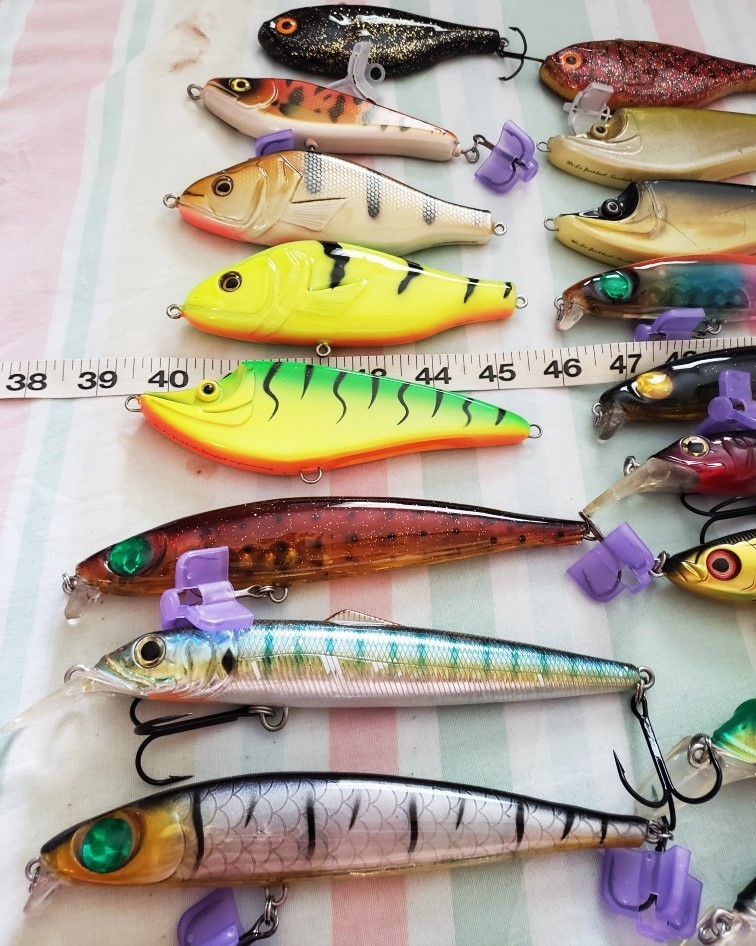 18 Hard lures. Size 5" to 7" Muskie Musky Pike Bass | eBay
