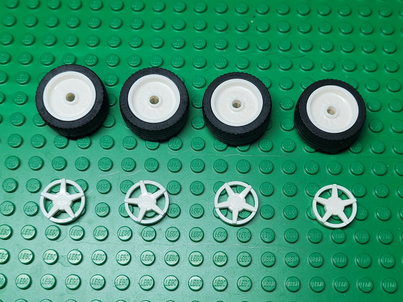 Lego 4x 18977/66727 with car Trims/Hubcaps Various Colours | eBay