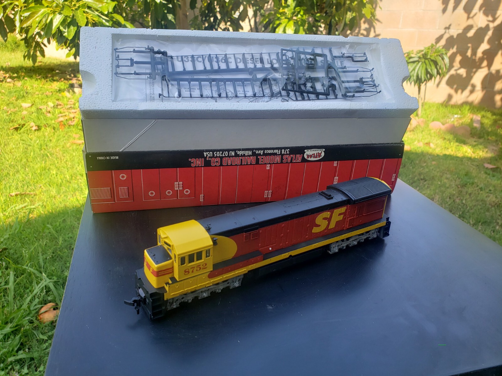 Atlas HO U36C Santa Fe SPSF #8752 Locomotive DC | eBay