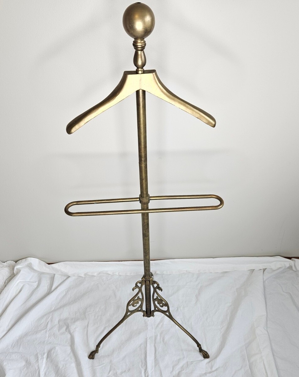 VINTAGE GENTLEMAN'S BRASS VALET BUTLER STAND SUIT Ant… - Gem