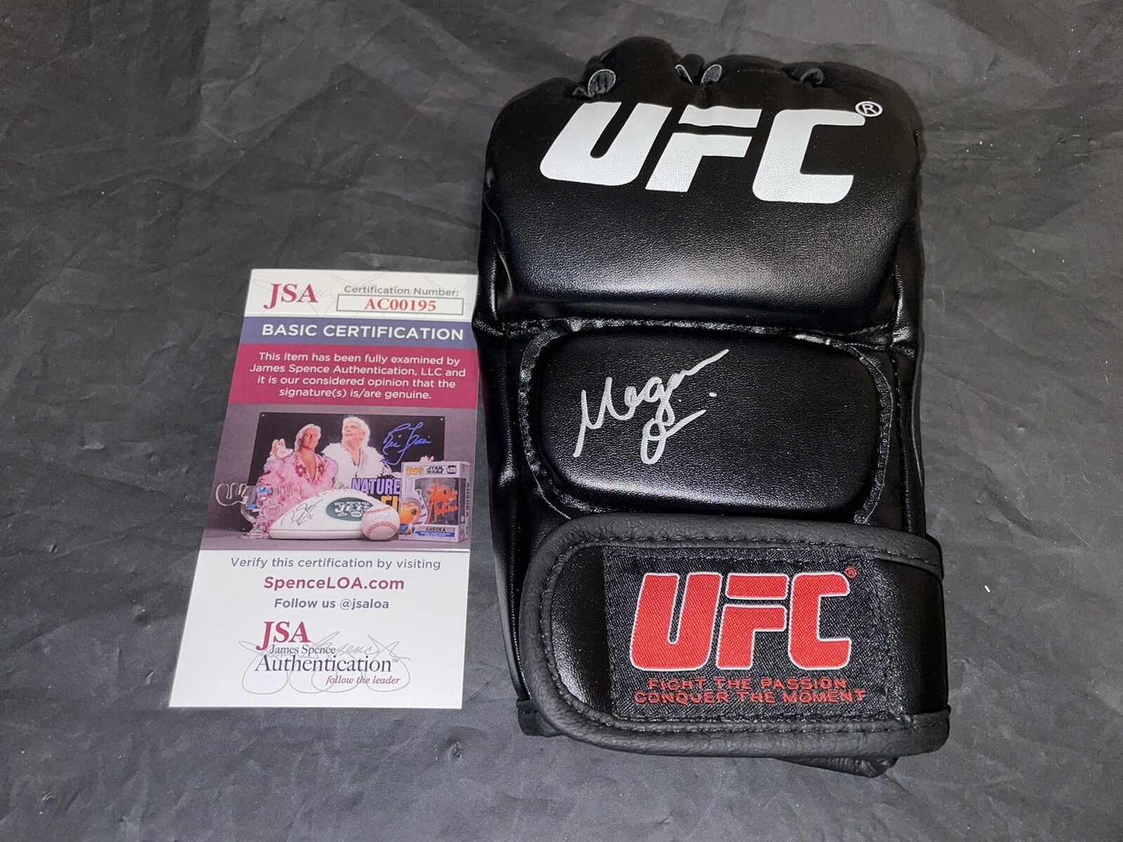 Megan Olivi Signed UFC Glove UFC Reporter JSA Auth | eBay