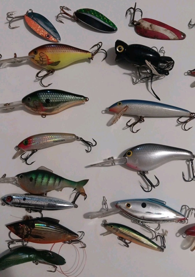 Lot of 29 Fishing Crankbait Lures Rebel Rapala Assortment Brands Sizes ...