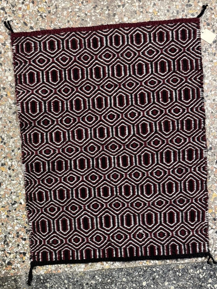 NATIVE AMERICAN NAVAJO EYE DAZZLER INDIAN RUG 25” X 20” | eBay
