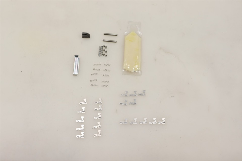 NEW GM Ignition Lock Cylinder Kit 25832354 Chevy Pontiac Oldsmobile ...