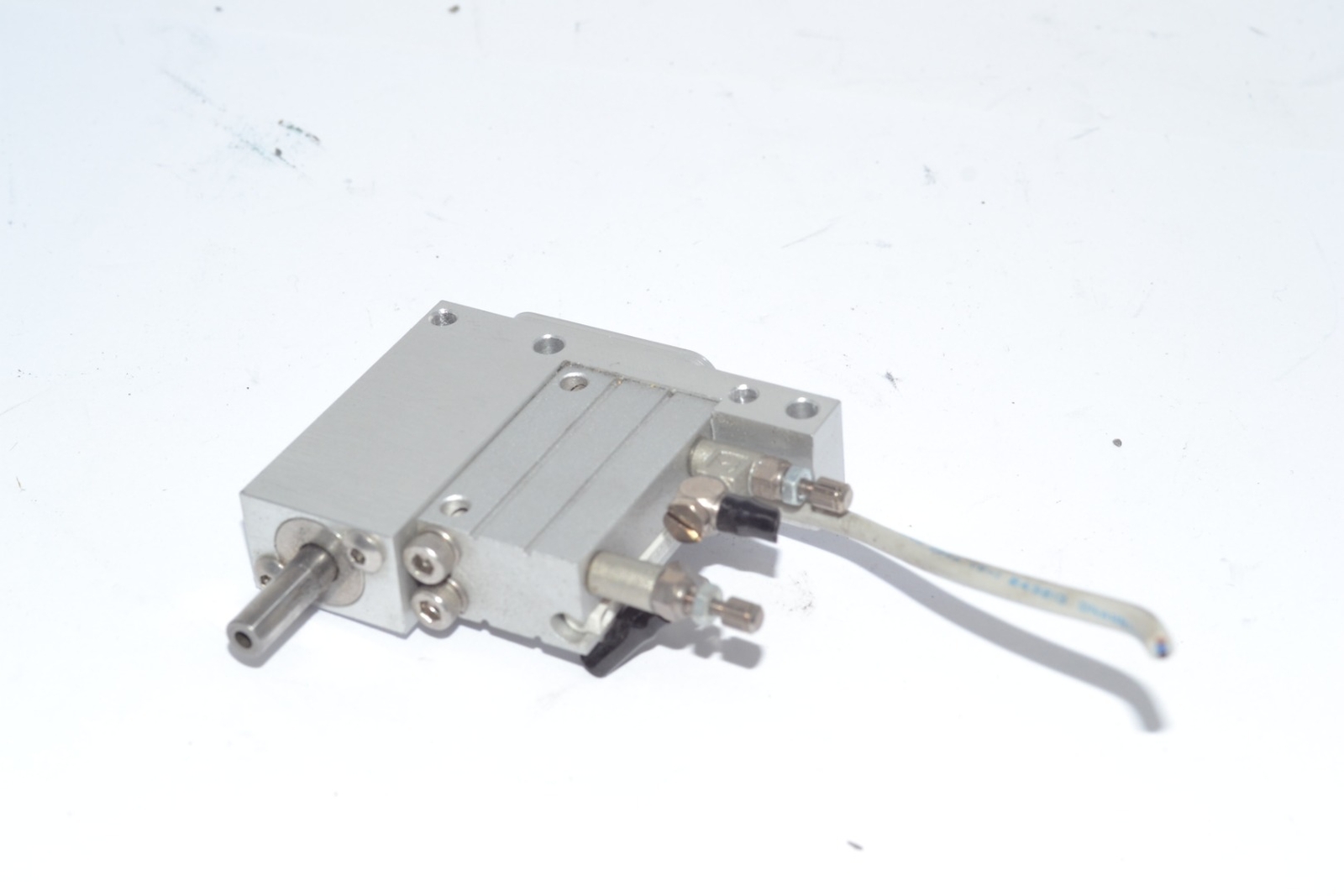 SMC D-M9N Sensor XD-CN2 Valve Manifold Block | eBay