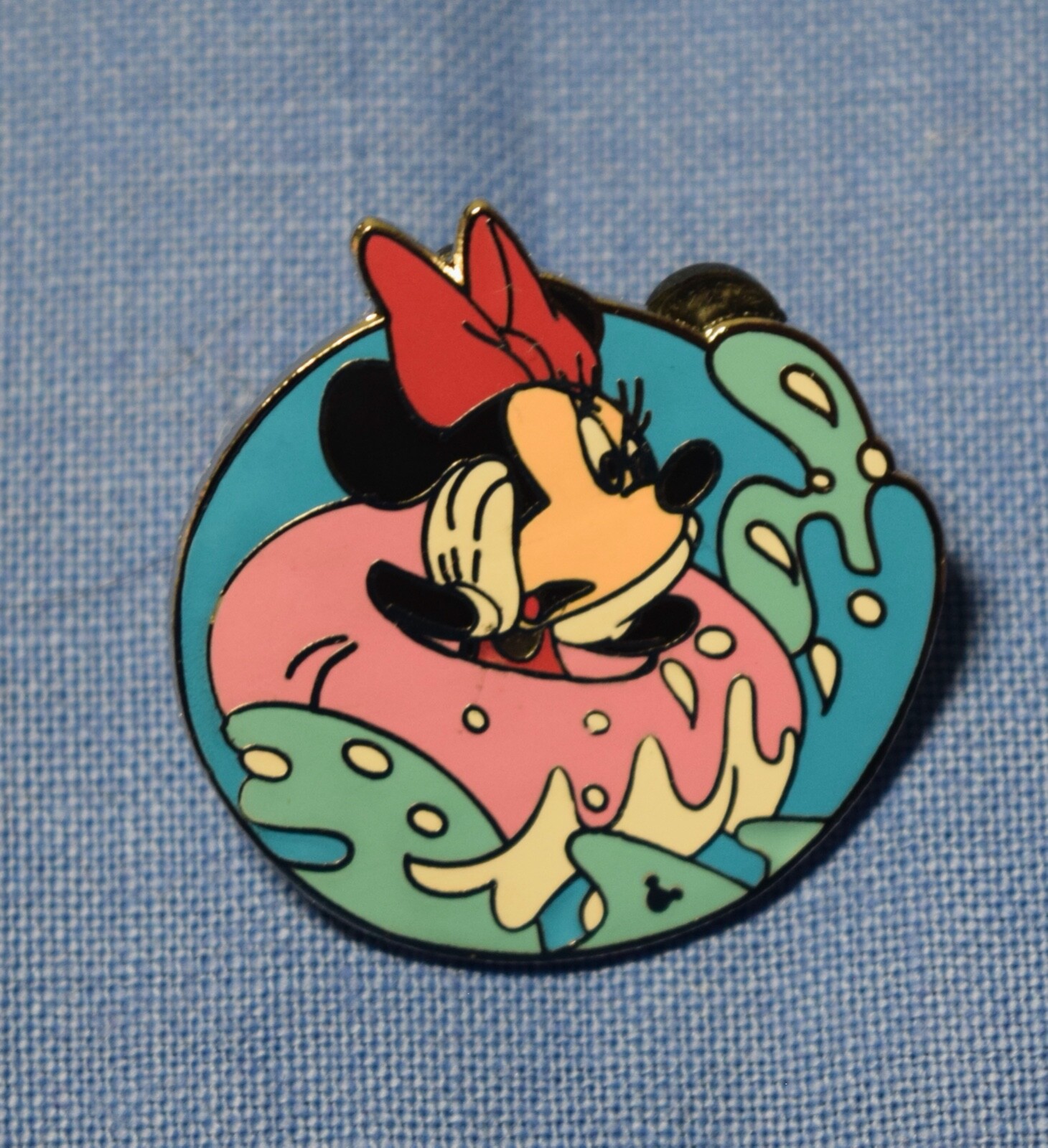 3318 Disney collector pin, Minnie in a pink inner tube | eBay