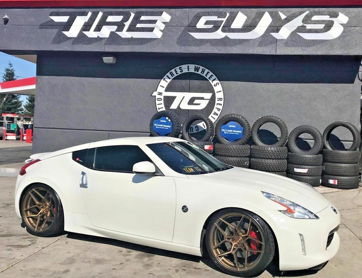 370z Rohana Wheels