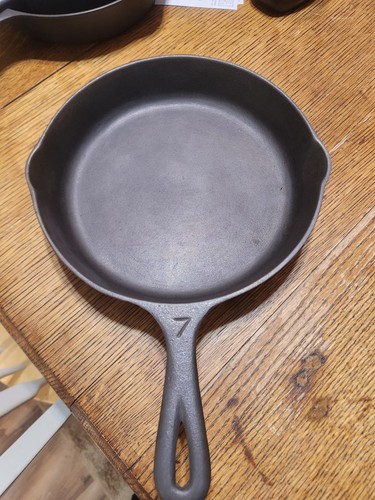 HTF Martin No. 7 Smooth Bottom Cast Iron Skillet, Hamburger Logo | eBay