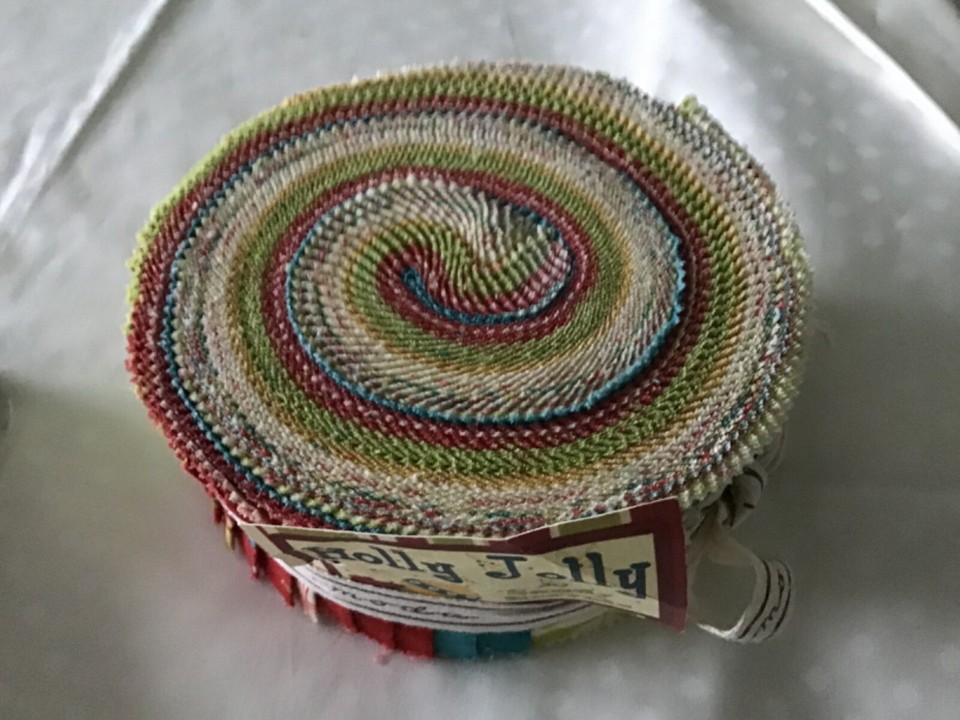 Holly Jolly Sandy Gervais Moda Rare Jelly Roll+35 P. Charm Pack ...