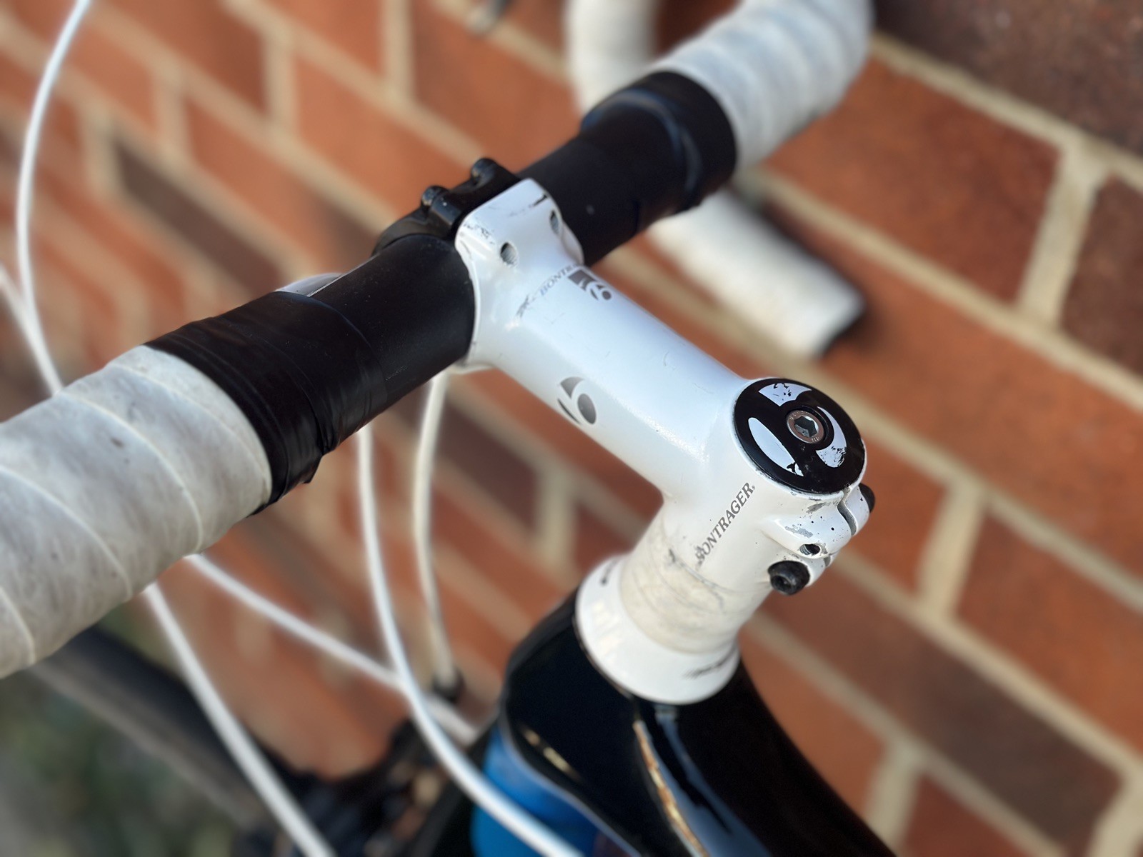 Trek Domane 4.0 carbon 56cm road bike for sale Tiagra gears. In good ...