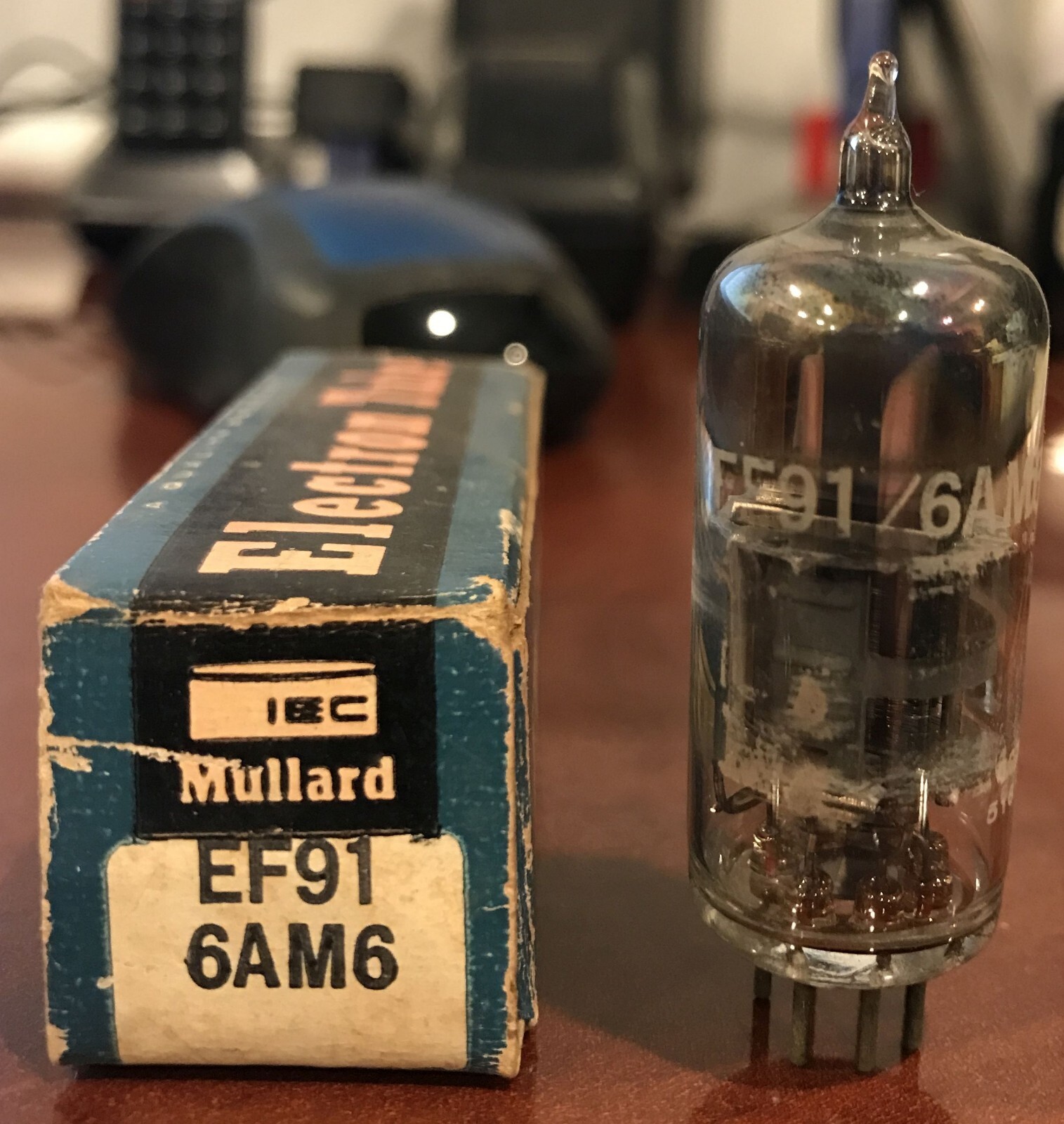 6AM6 / EF91 Mullard Sharp Cut-Off Pentode -NOS/NIB- Tested GOOD on ...