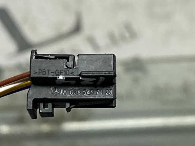 Mercedes-Benz PDC Wiring Loom Harness Plug Connector A0385457128 Black ...