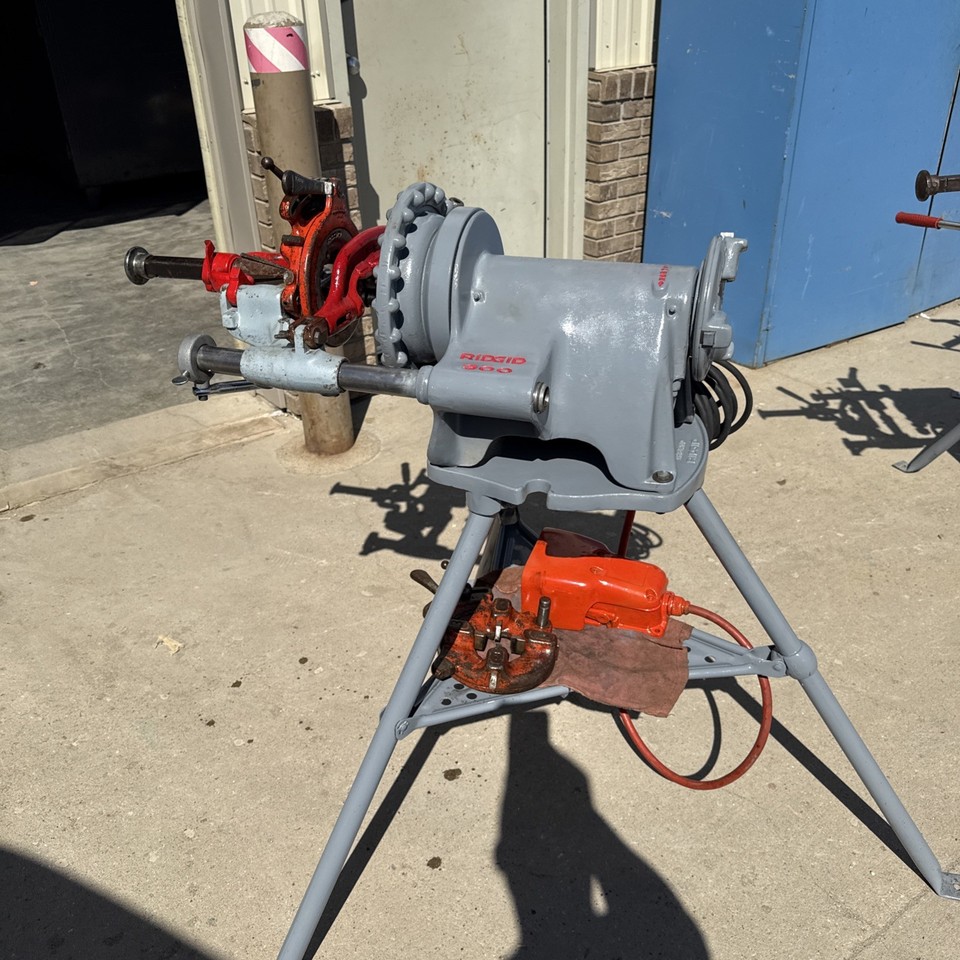 Ridgid 300 Pipe Threader 1/2"-2" Threading Machine 2 Dies Tripod (ter3 ...