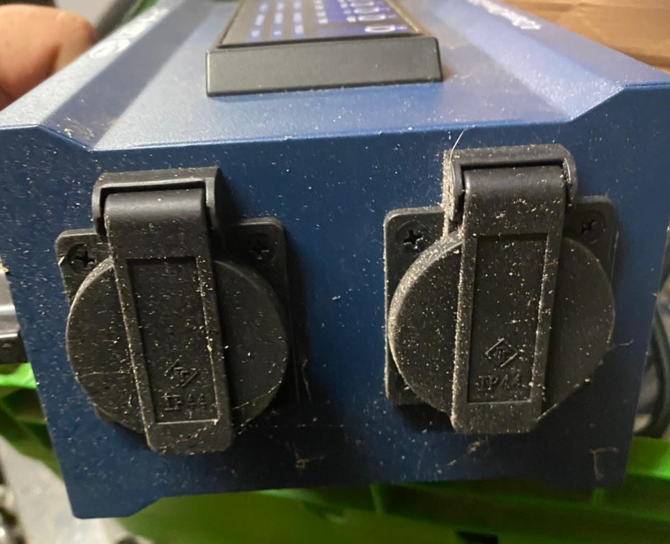 Showtec Light-Brick 4 Channel DMX Dimmer & Switch Pack – 16A | Stage ...