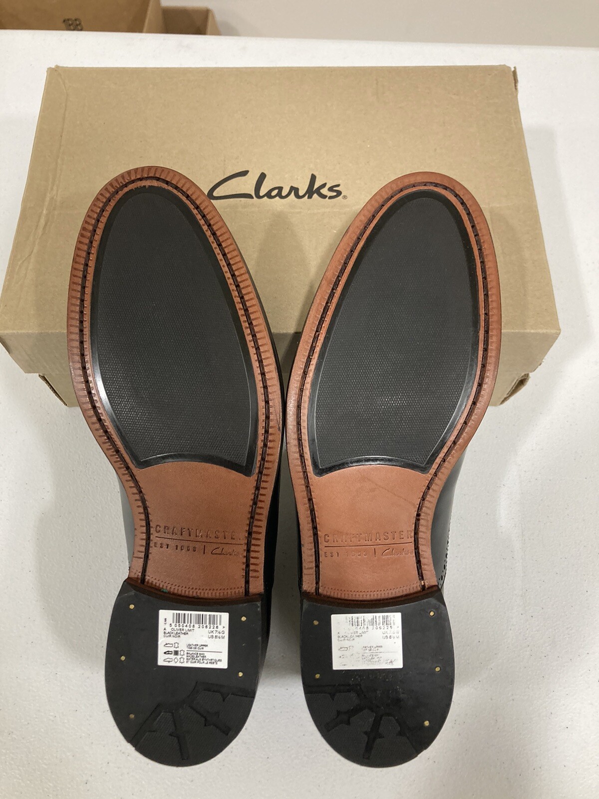 Clarks Oliver Limit Mens Black Leather Oxfords Wingtip & Brogue Shoes ...