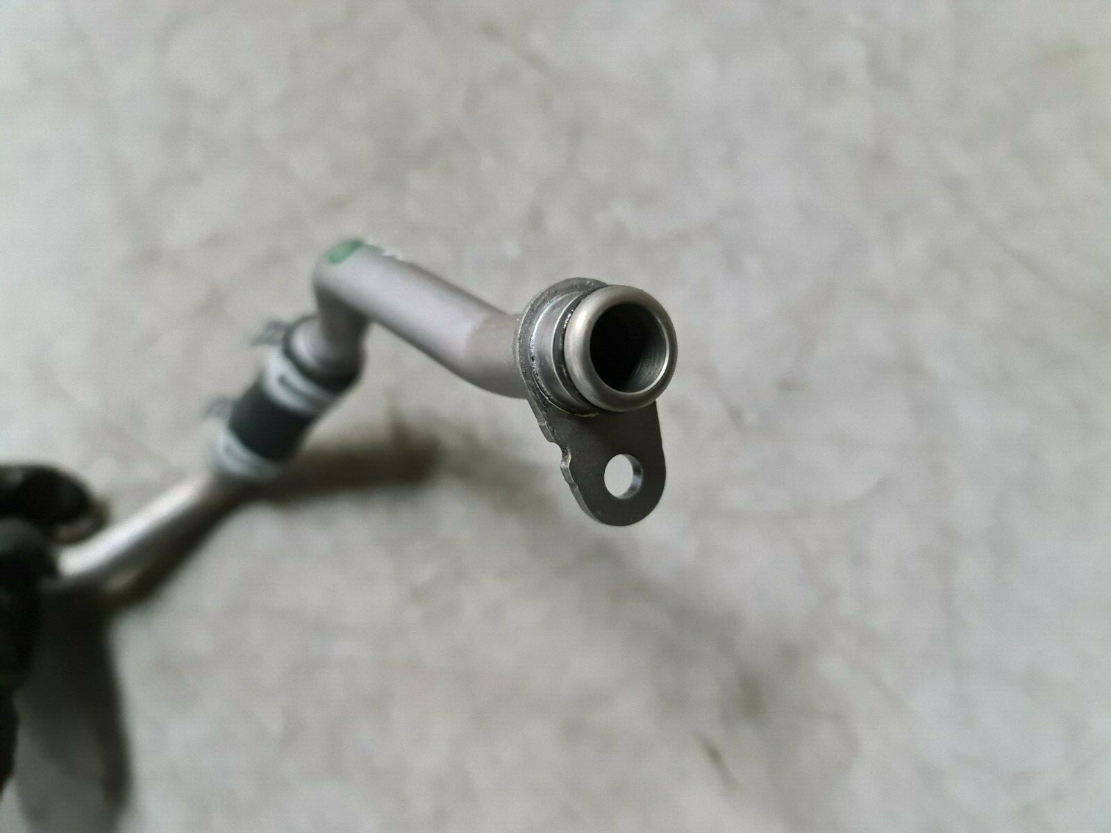 MERCEDES C-CLASS W205 C43 3.0 LEFT SIDE OIL RETURN PIPE A2760900577 | eBay