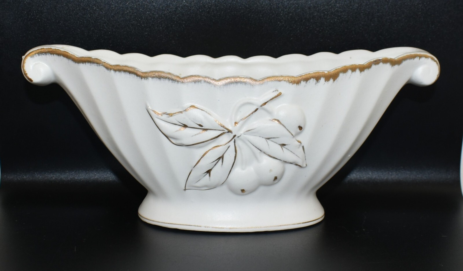 Vintage Scalloped Embossed Gold Trim Pottery Bowl Dee Dee Imports Japan ...