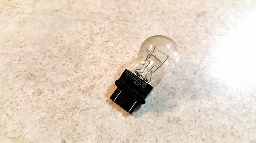 SYLVANIA 3157k 27/7w BULB TURN STOP TAIL LIGHT OEM A203 | eBay