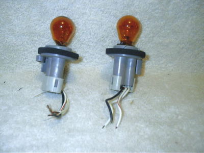 2 Sylvania Amber Turn Signal Bulb 3457AK GM Delphi OEM With Pigtail ...