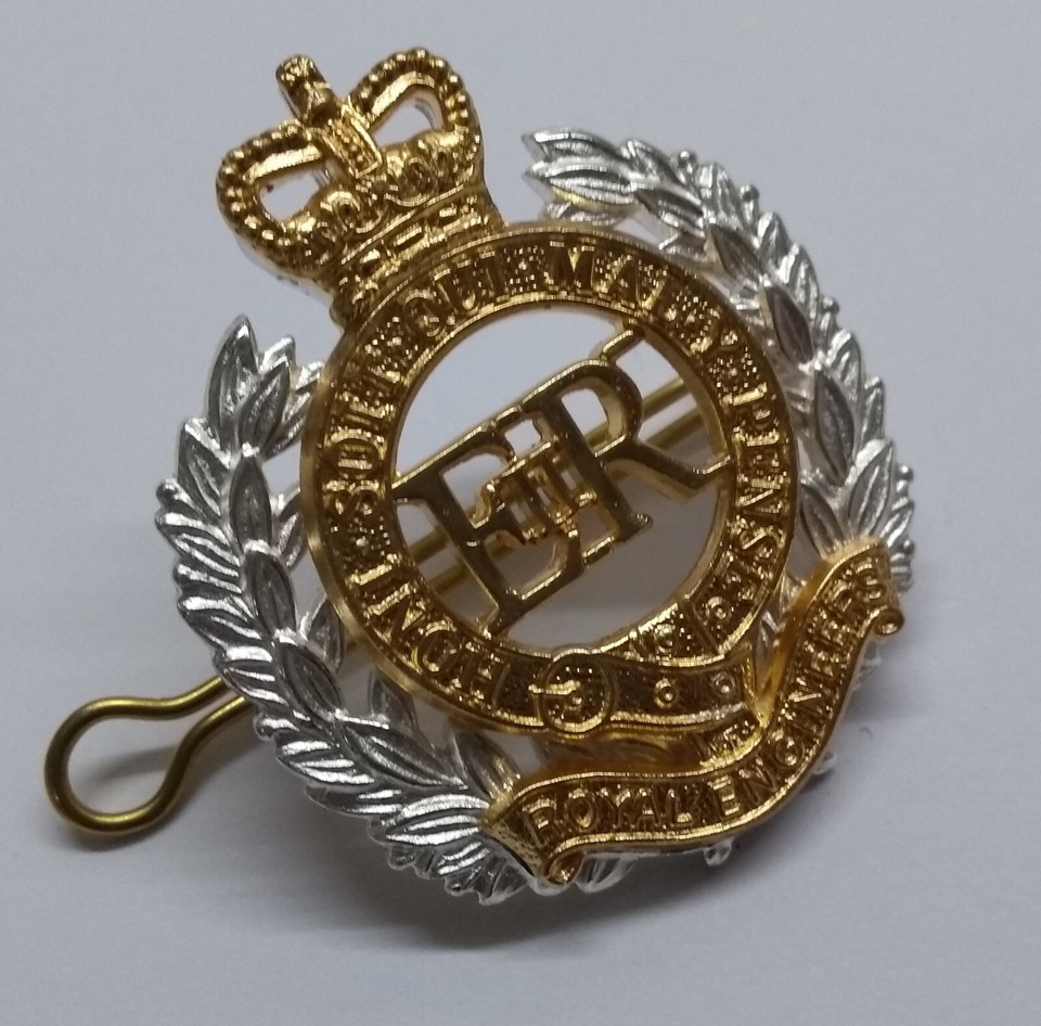 RE Hat Badge Army Officers Insignia British Engineers Dress Uniform NSN ...