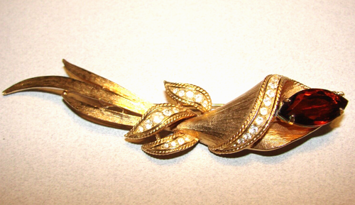 VINTAGE SARAH COVENTRY CALLA LILY BROOCH BEAUTIFUL DEEP AMBER & CLEAR ...