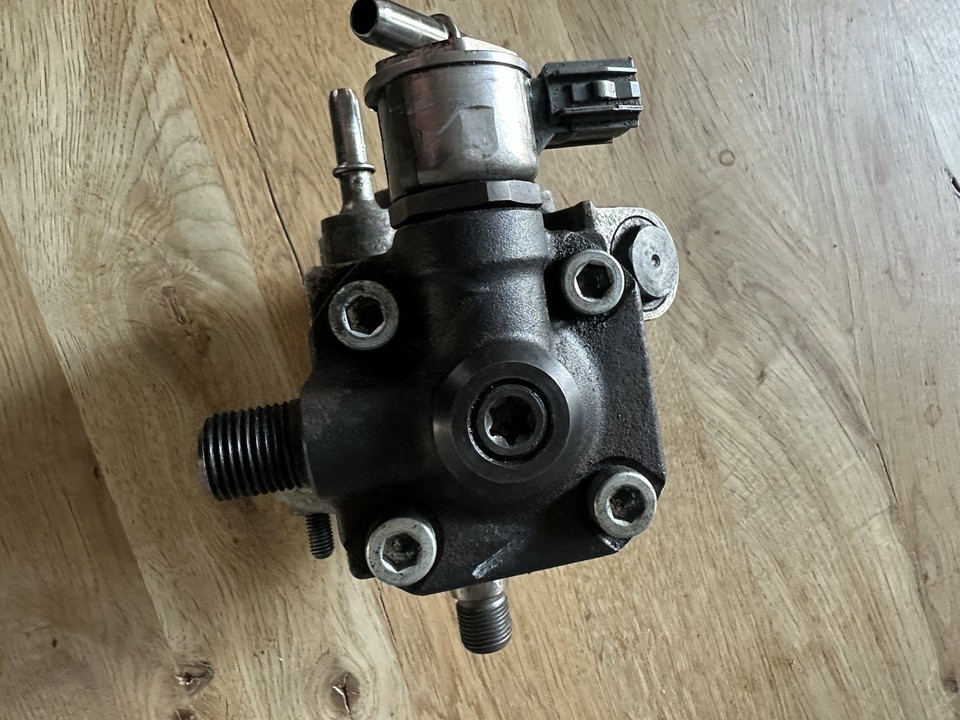 VOLVO DIESEL FUEL PUMP 31405129-36010390-36010088-31432135 | eBay UK