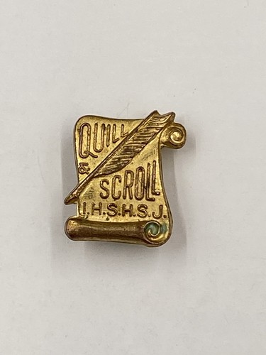 Vintage QUILL & SCROLL Gold Colored JOURNALISM Lapel Pin READ | eBay