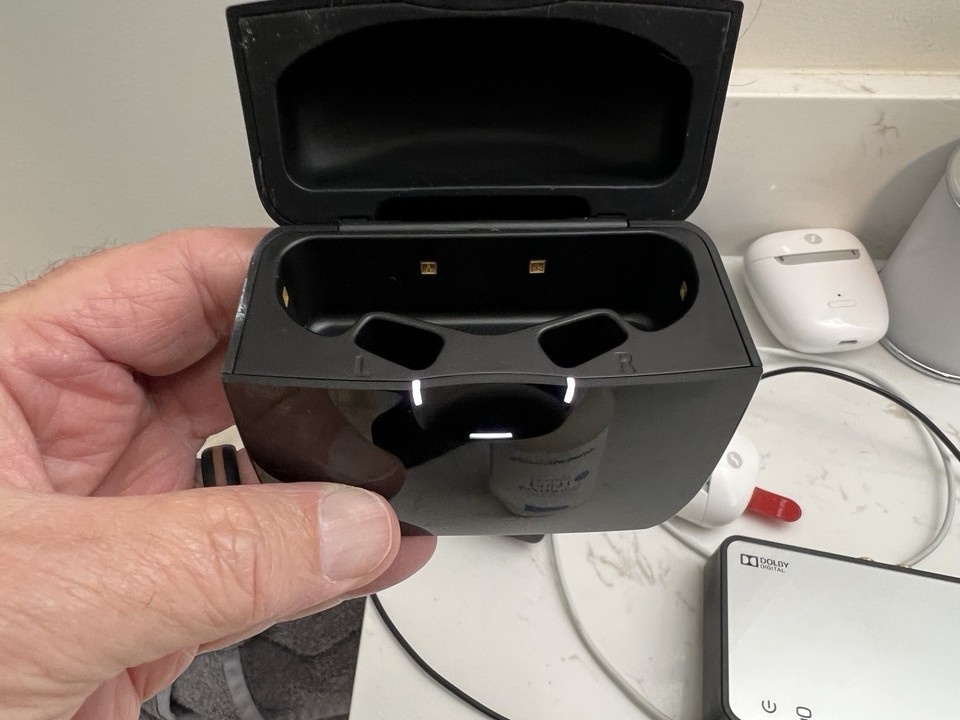 Widex mRIC Charge n Clean hearing air charger Model WPC101 Scratch ...