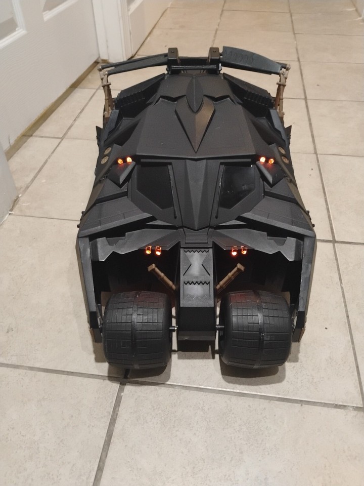 Mattel Tyco Giant Batman Begins 2005 Batmobile Tumbler 28” RC Car Only ...