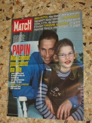 AFFICHE POSTER PUBLICITE PARIS MATCH 2000 JEAN PIERRE PAPIN ET EMILY OM ...