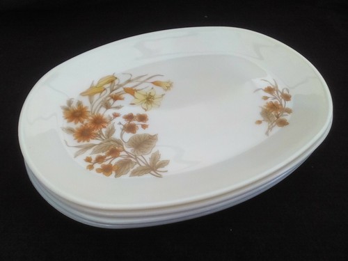 JAJ Pyrex oval steak plates x 4, Harvest Spray pattern, ivory, 1960s ...