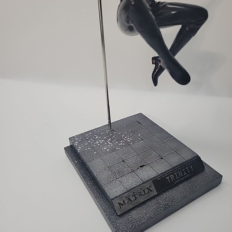 The Matrix Trinity Flying Kick Statue Large 13 1/4" Cold Cast NEO ...