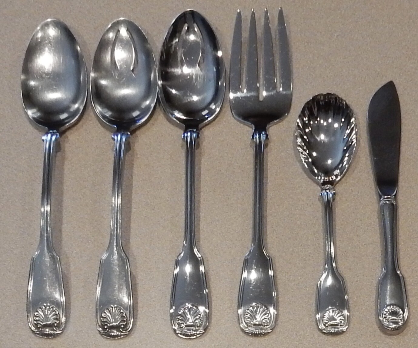 REED & BARTON COLONIAL SHELL FLATWARE STAINLESS SILVERWARE 30 PC. LOT ...