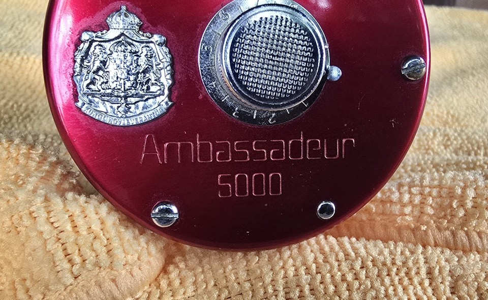 Vintage Abu Garcia Sweden Ambassadeur 5000 Baitcasting Reel Red MINT LN | eBay
