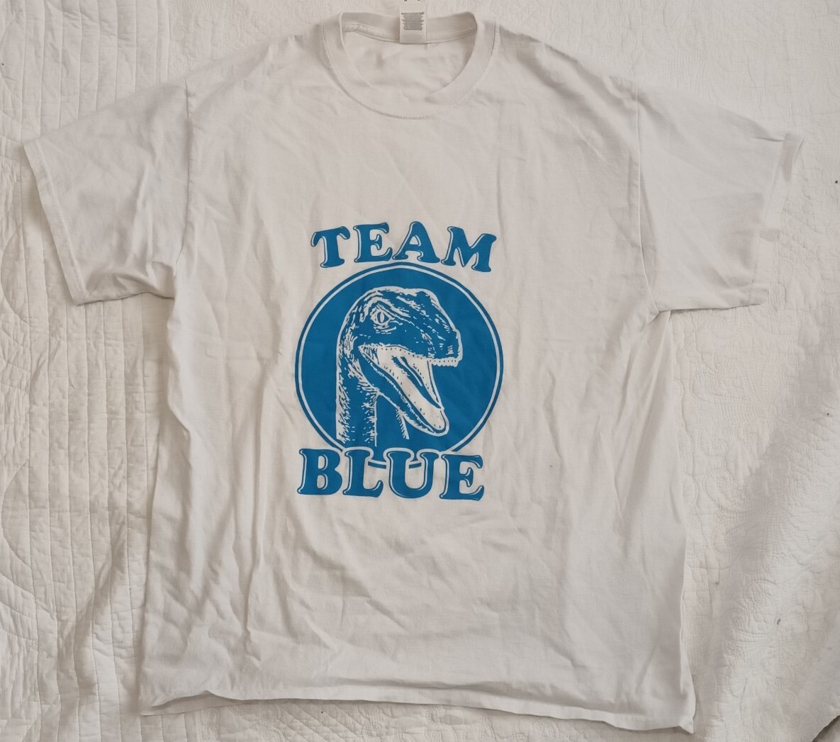 Gildan Team Blue Jurassic Park Mens Tee Size L White Dinosaur Short ...