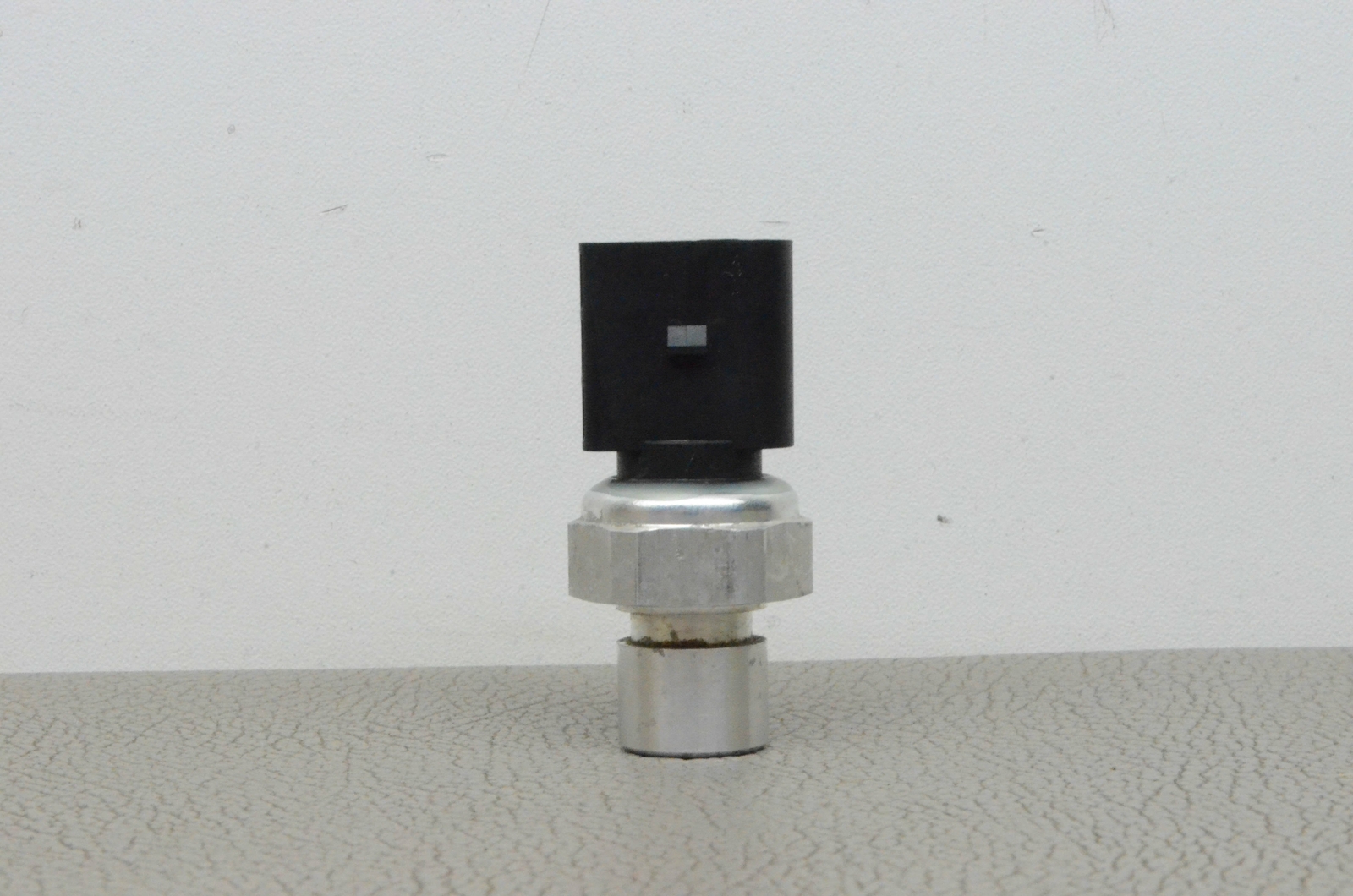 AUDI A4 B9 Genuine Air Conditioning Pressure Sensor OEM 5Q0959126A ...