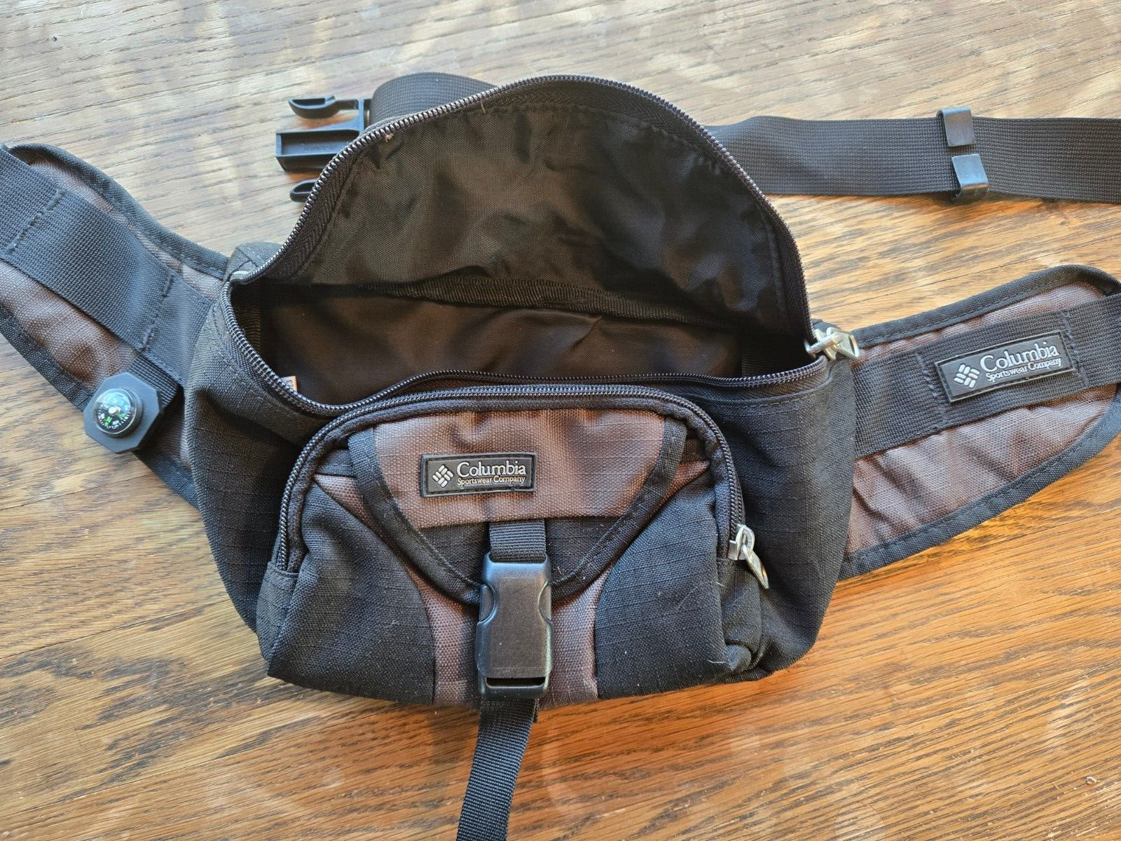 Columbia Sportswear Waist Adjustable Fanny Pack Compass 3 Zipper 1 ...