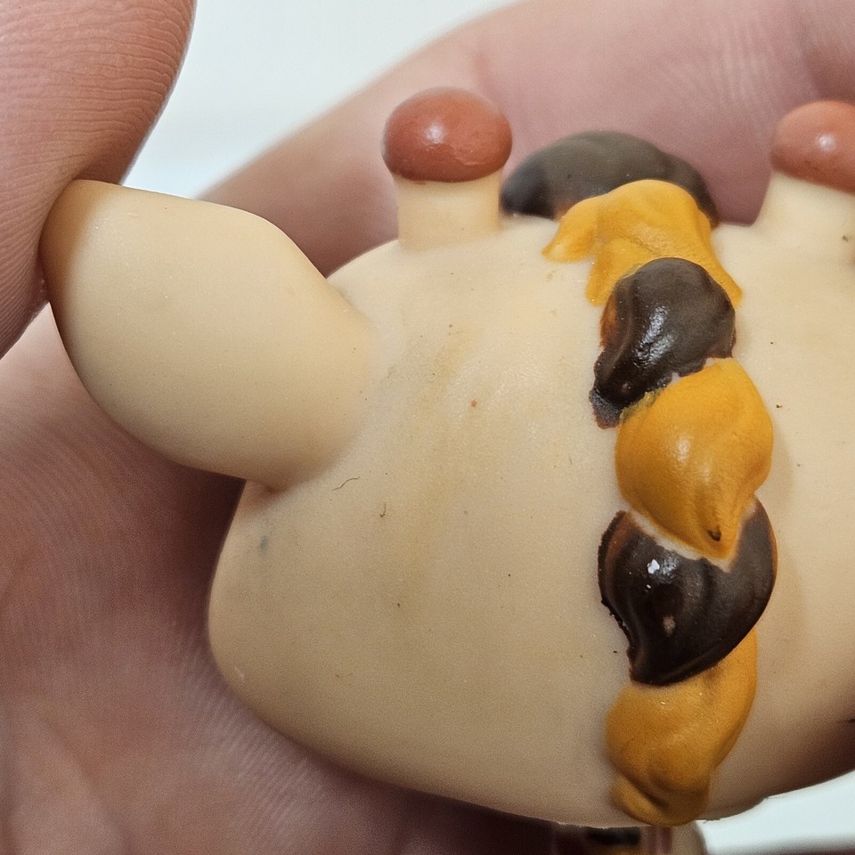 Littlest Pet Shop Tan Orange Brown Giraffe #902 Orange Green Swirl Eyes ...