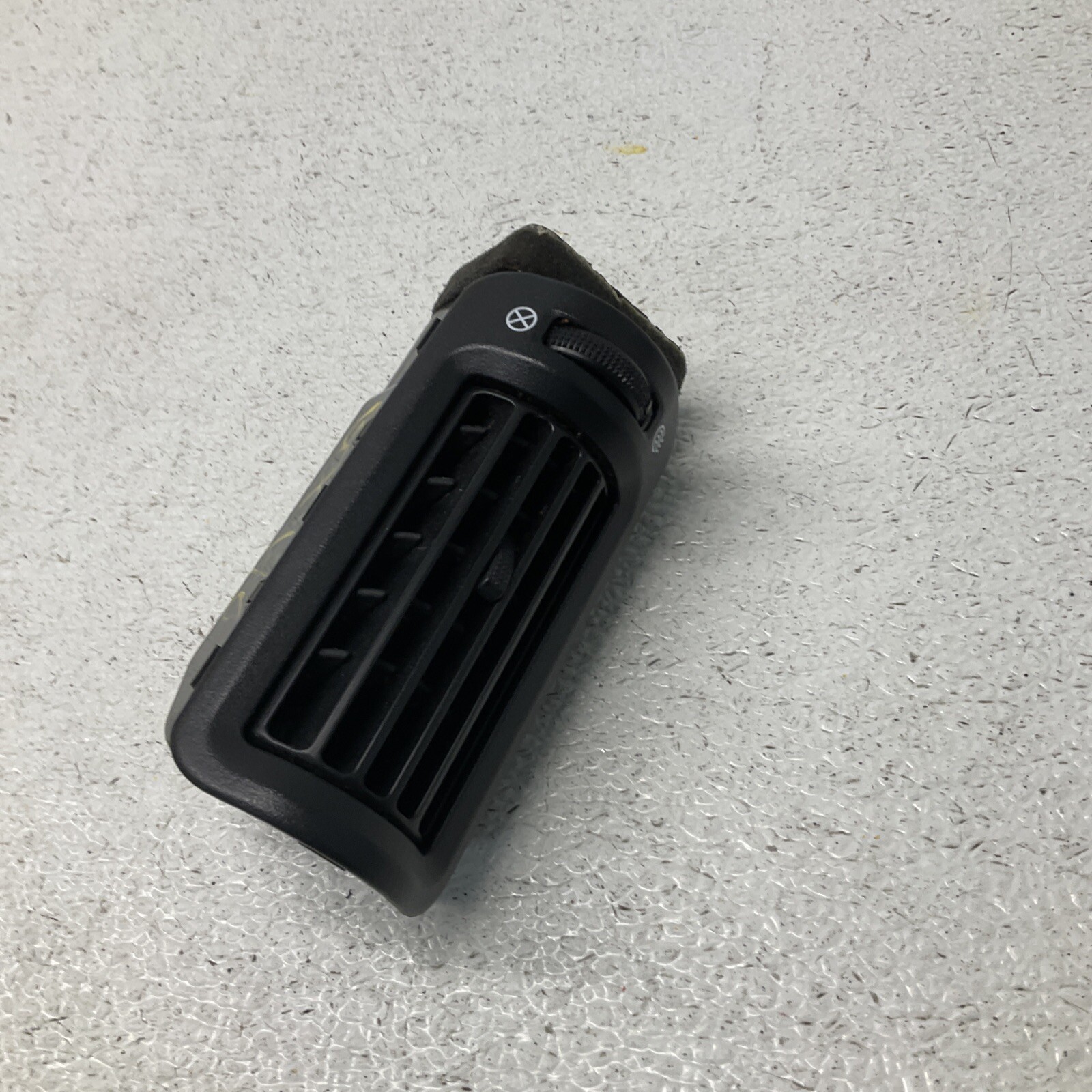 #30 Air nozzle KIA SORENTO II XM AIR VENT GRILL RIGHT RIGHT 97050-2P100 ...