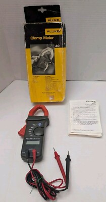 Fluke 30 Clamp Meter Multimeter Amp Meter Voltage Tester w/ Manual Mint ...