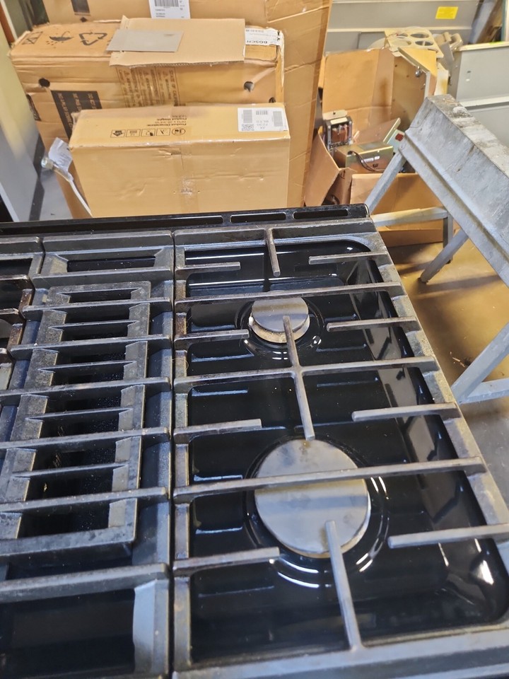 Jenn-Air Euro-Style Series JES1750FS 30" Slide-In Professional Electric ...