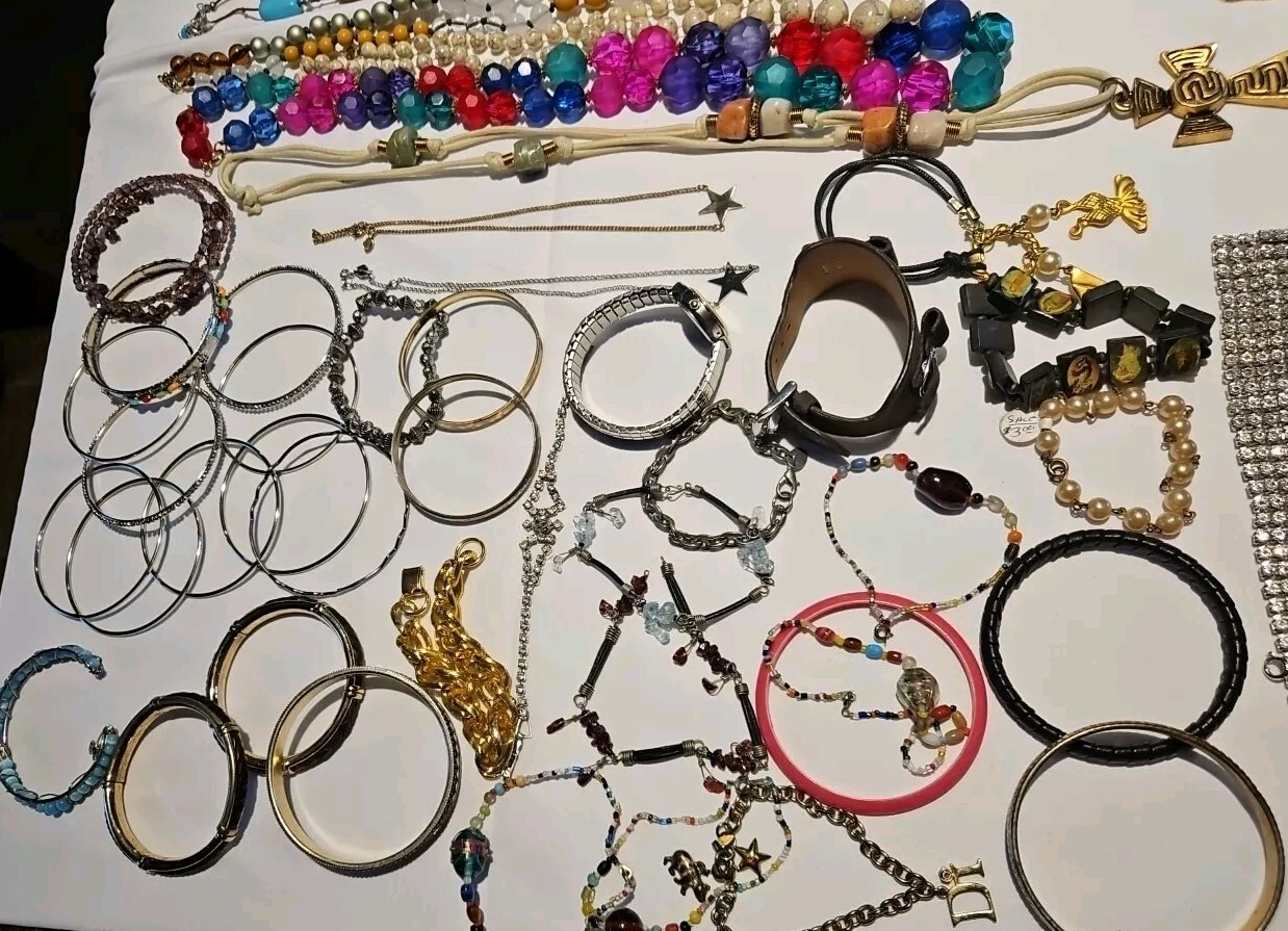 Vintage Signed/ Unsigned Costume Jewelry Lot necklace,brooch,earrings ...
