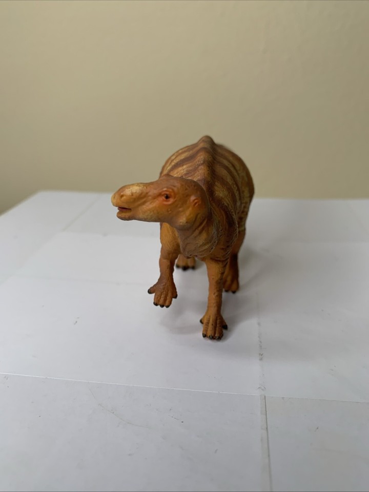 Collecta Muttaburrasaurus Dinosaur Figure Hadrosaur Prehistoric ...